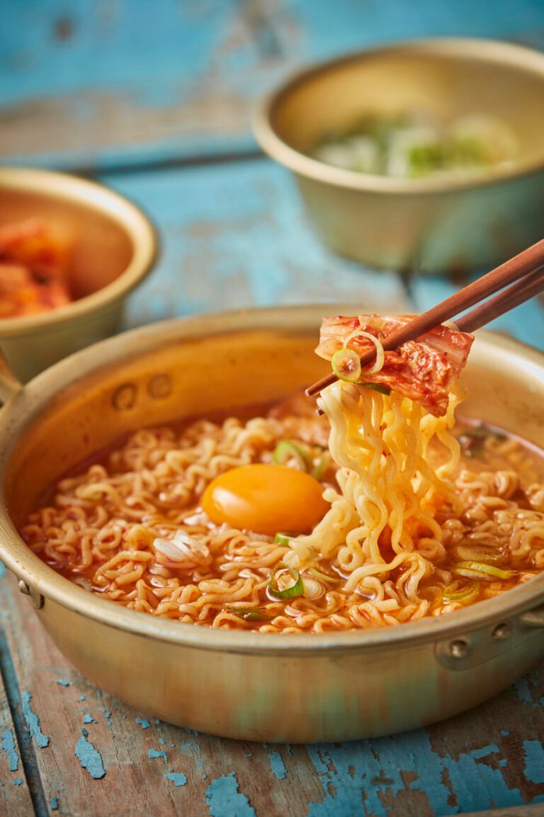 Korean Ramyeon 라면 | Healthy Korean Food